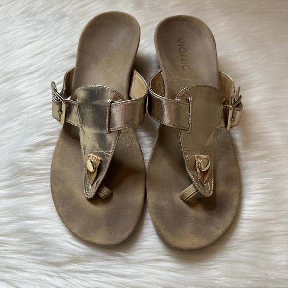 Vionic | Shoes | Vionic Gold Thong Orthotic Sandals Size 8 | Poshmark